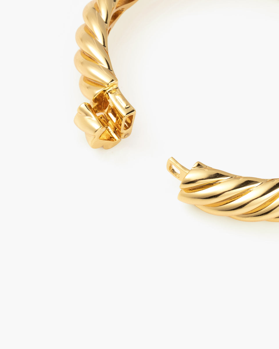 Gold Chunky Braided Bangle | en route jewelry