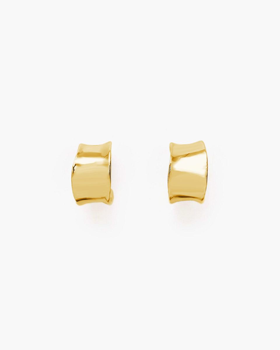 Chunky Flowy Hoop Earrings in Gold | en route jewelry