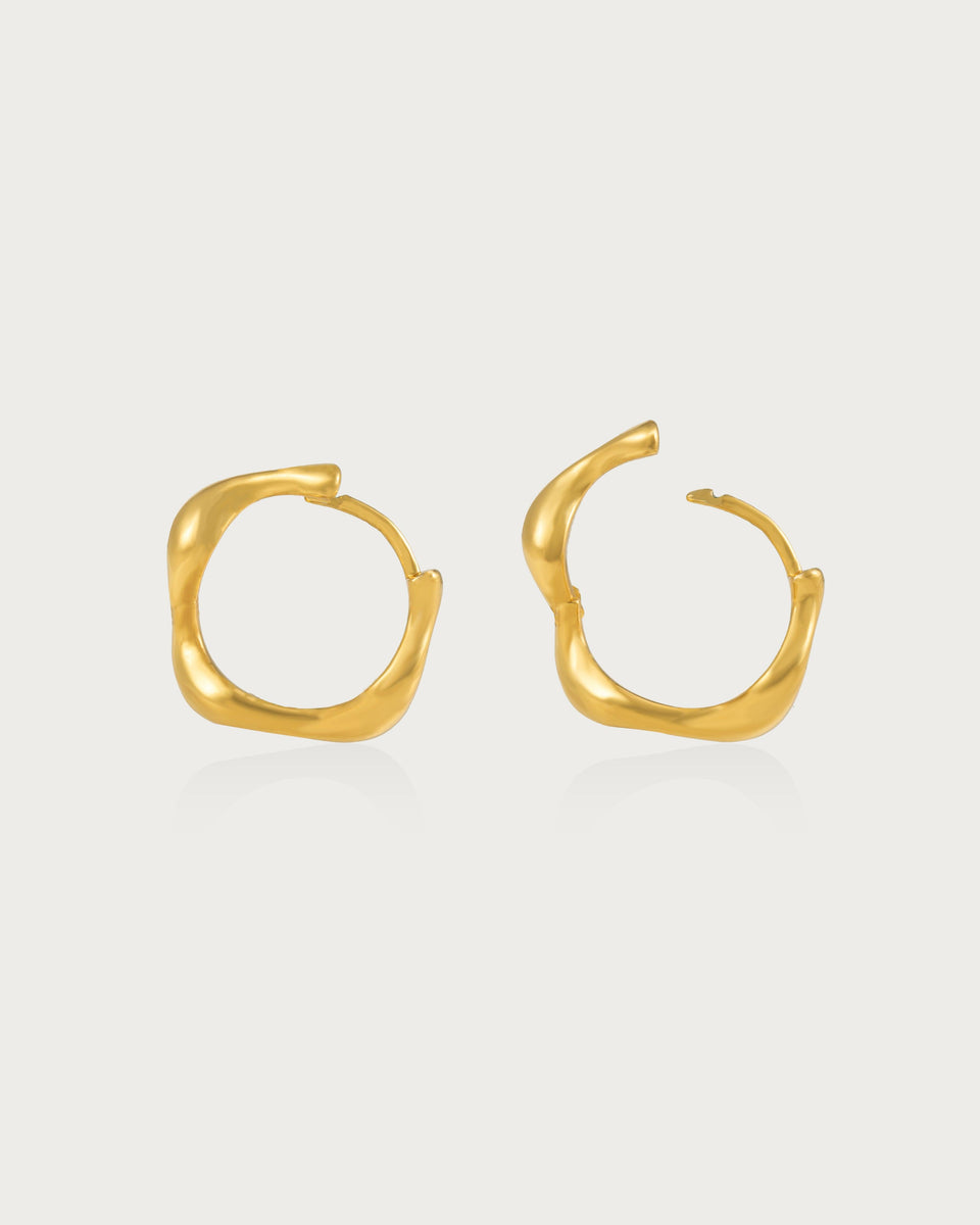 Gold Wave Hoop Earrings | En Route Jewelry